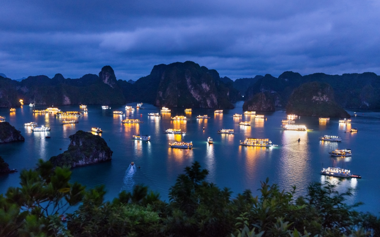 Where to Stay In Halong Bay for an Unforgettable Experience - Breathing ...