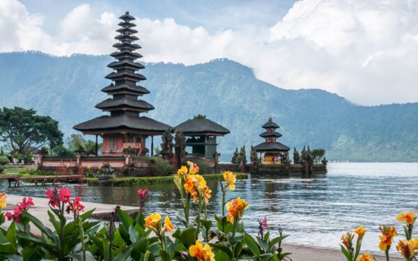 Bali vs Thailand: The Ultimate Comparison Guide - Breathing Travel