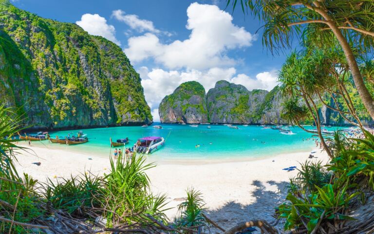 Bali vs Thailand: The Ultimate Comparison Guide - Breathing Travel